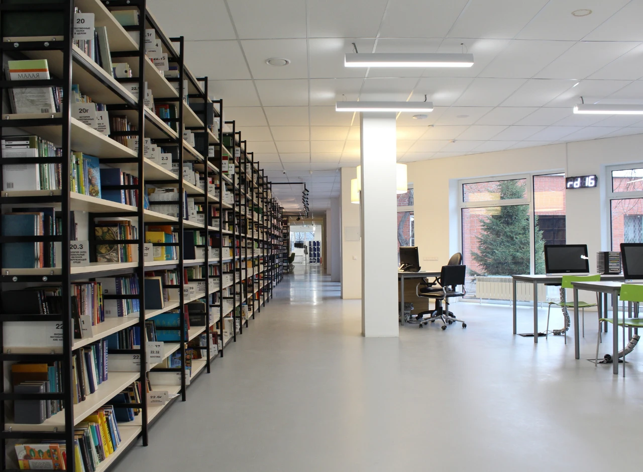 Resensi Novel Galaksi Karya Poppi Pertiwi